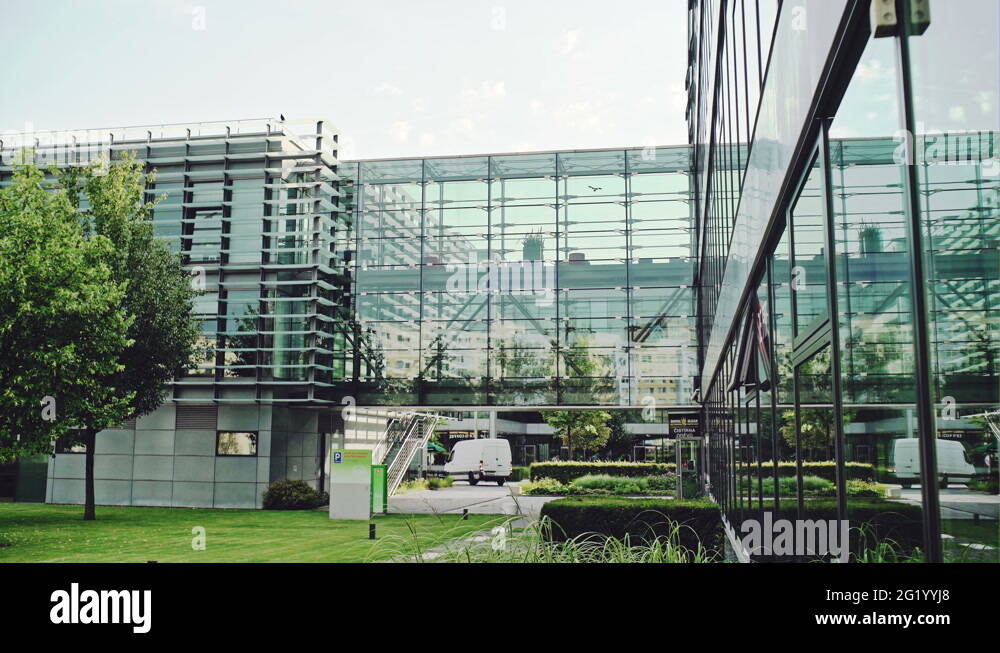 Eco office block Stock Videos & Footage - HD and 4K Video Clips - Alamy