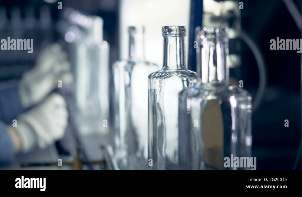 Faulty product Stock Videos & Footage - HD and 4K Video Clips - Alamy