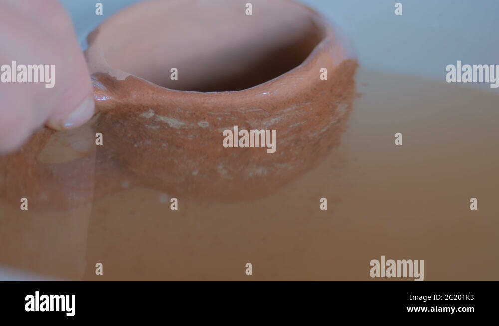 Underwater sculptor Stock Videos & Footage - HD and 4K Video Clips - Alamy