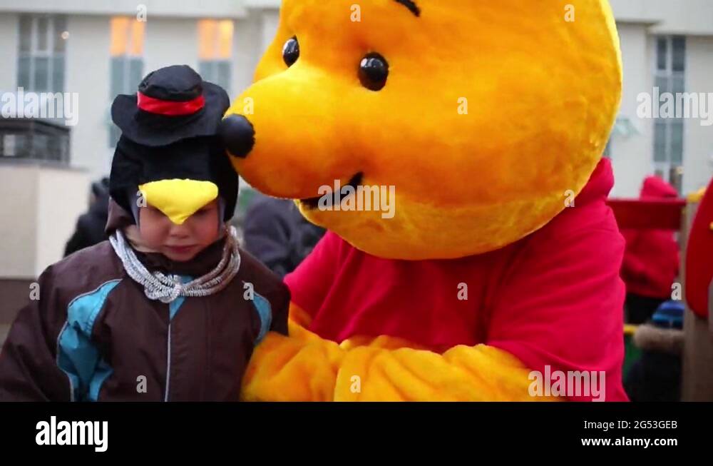 Winnie the pooh Stock Videos & Footage - HD and 4K Video Clips - Alamy