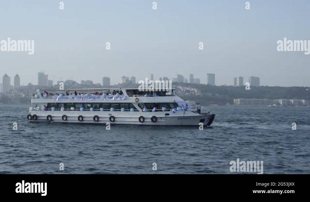 Excursion trip boat Stock Videos & Footage - HD and 4K Video Clips - Alamy
