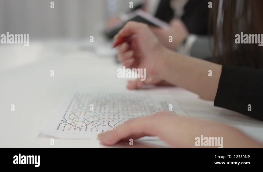 Diagram analysis Stock Videos & Footage - HD and 4K Video Clips - Alamy