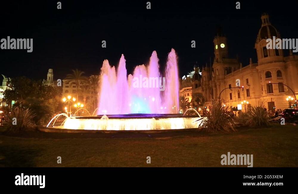 Center 3 plaza Stock Videos & Footage - HD and 4K Video Clips - Alamy