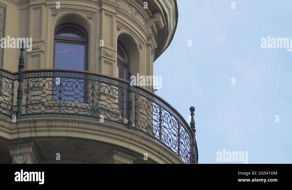 The royal balcony Stock Videos & Footage - HD and 4K Video Clips - Alamy