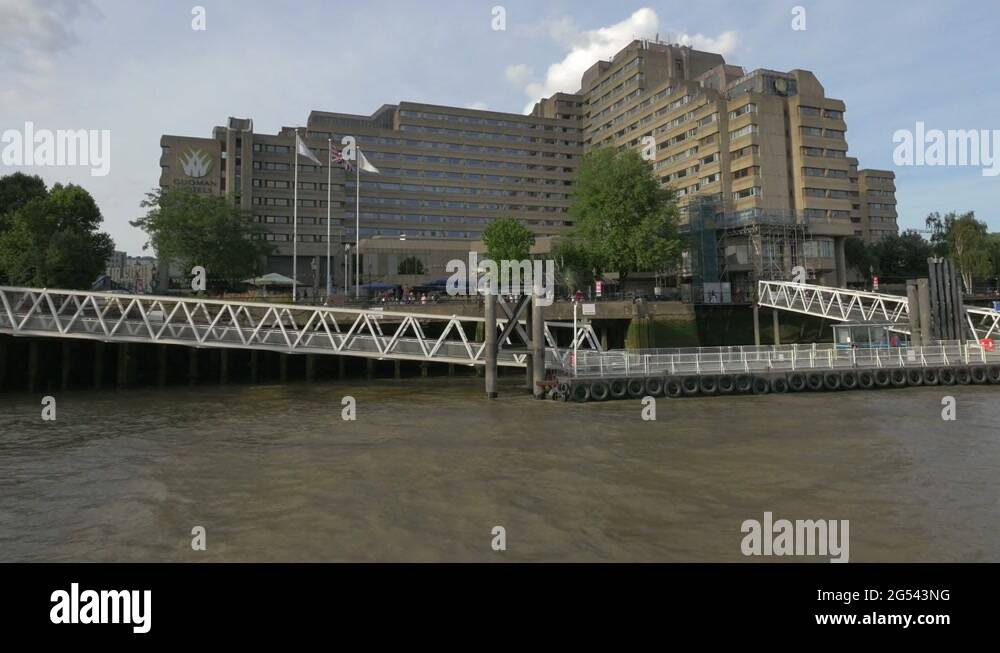 Boats london docks Stock Videos & Footage - HD and 4K Video Clips - Alamy