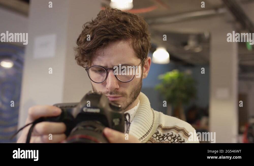 Camera screen Stock Videos & Footage - HD and 4K Video Clips - Alamy