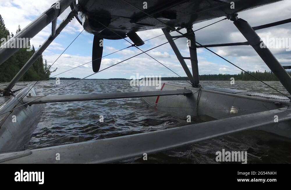 Seaplane at lake Stock Videos & Footage - HD and 4K Video Clips - Alamy