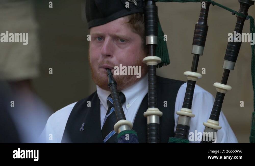 Red bagpipe Stock Videos & Footage - HD and 4K Video Clips - Alamy