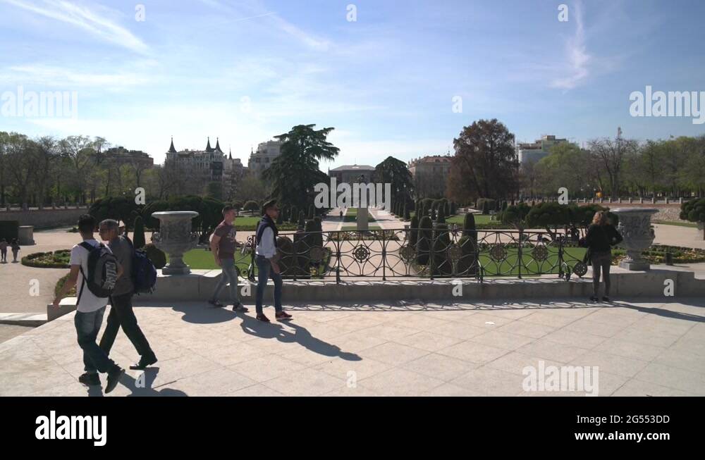 Visiting a park Stock Videos & Footage - HD and 4K Video Clips - Alamy