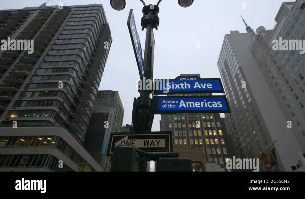 Intersection arrows Stock Videos & Footage - HD and 4K Video Clips - Alamy