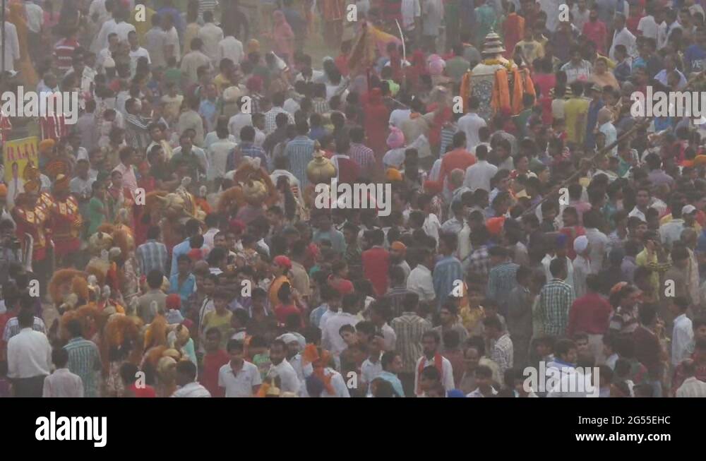 India festival, religion, crowd gathering, busy square, Dussehra ...