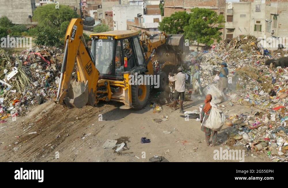 India garbage Stock Videos & Footage - HD and 4K Video Clips - Alamy