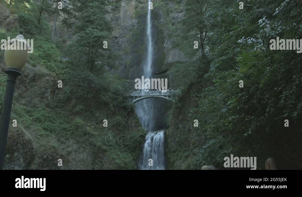 Multnomah falls oregon people Stock Videos & Footage - HD and 4K Video ...