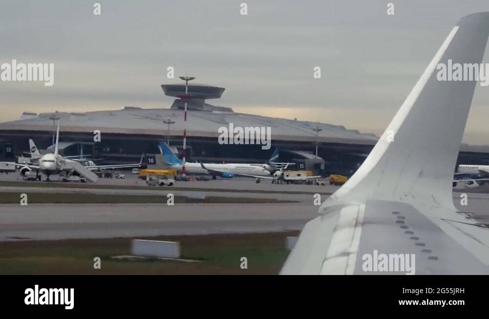 Commercial jet take off Stock Videos & Footage - HD and 4K Video Clips ...
