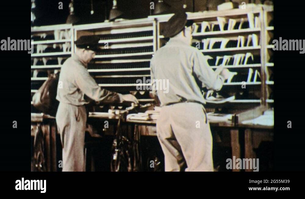 Newspaper workers Stock Videos & Footage - HD and 4K Video Clips - Alamy