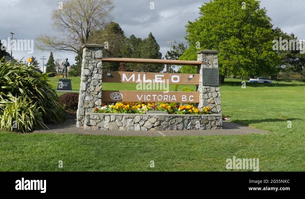 Terry fox statue Stock Videos & Footage - HD and 4K Video Clips - Alamy