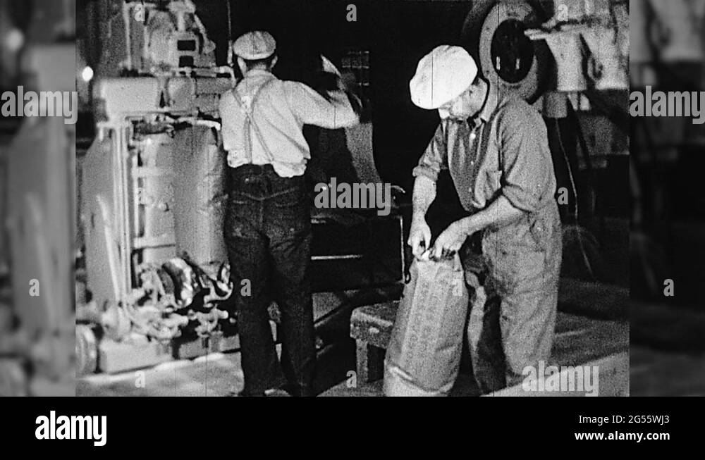 Bagging equipment Stock Videos & Footage - HD and 4K Video Clips - Alamy