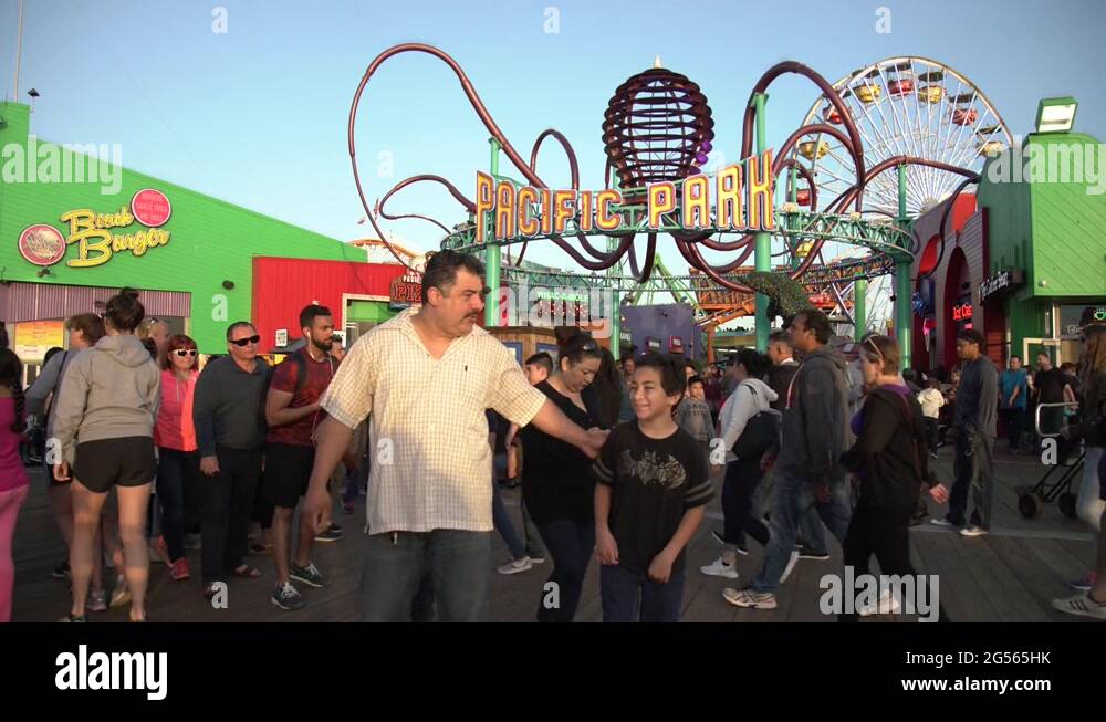 Entrance gate crowd Stock Videos & Footage - HD and 4K Video Clips - Alamy