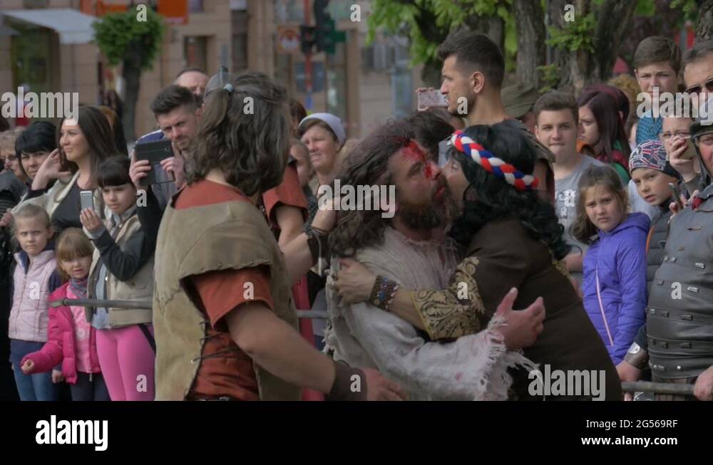 Jesus with soldier Stock Videos & Footage - HD and 4K Video Clips - Alamy