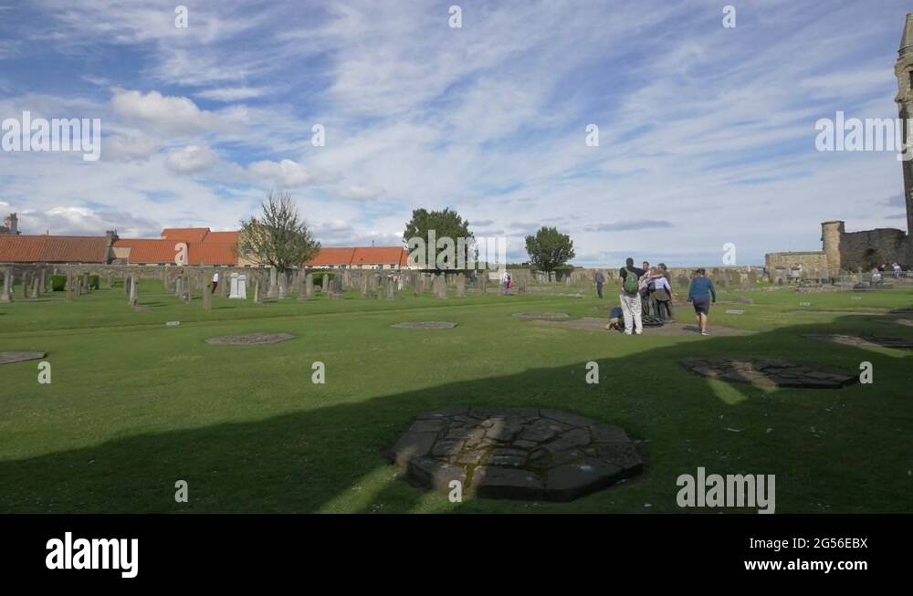 People at st andrews Stock Videos & Footage - HD and 4K Video Clips - Alamy