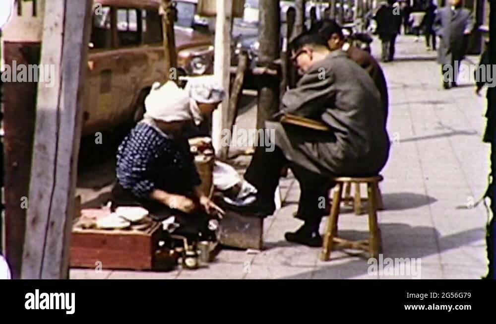 Ww2 1940s fashion Stock Videos & Footage - HD and 4K Video Clips - Alamy