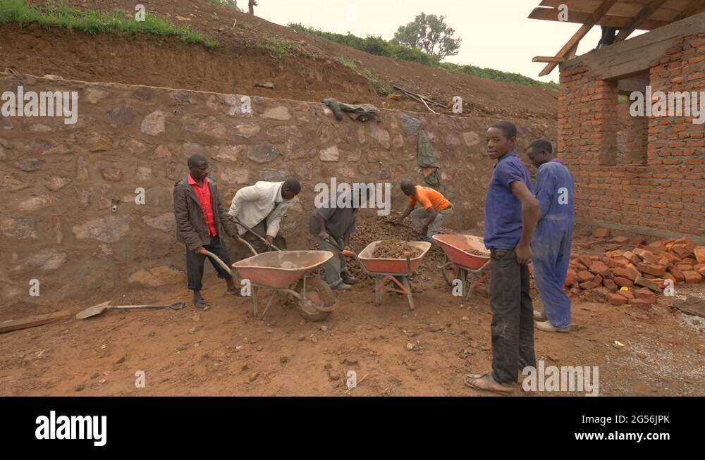Wheelbarrows Stock Videos & Footage - HD and 4K Video Clips - Alamy