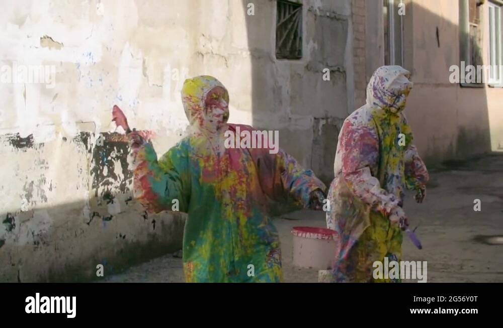 Dull buildings Stock Videos & Footage - HD and 4K Video Clips - Alamy