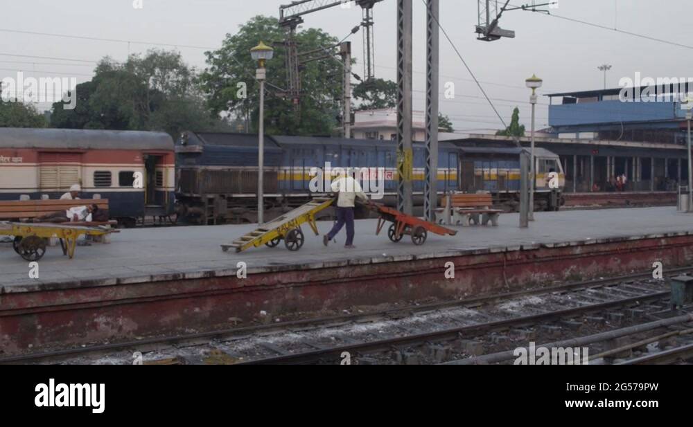 Porter station Stock Videos & Footage - HD and 4K Video Clips - Alamy