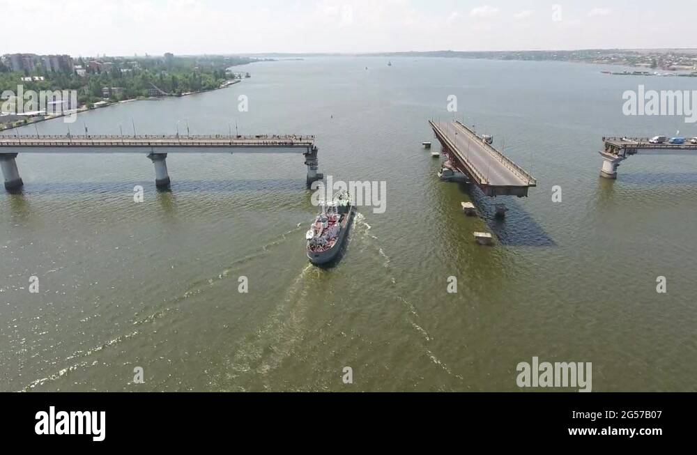 Warship aerial Stock Videos & Footage - HD and 4K Video Clips - Alamy