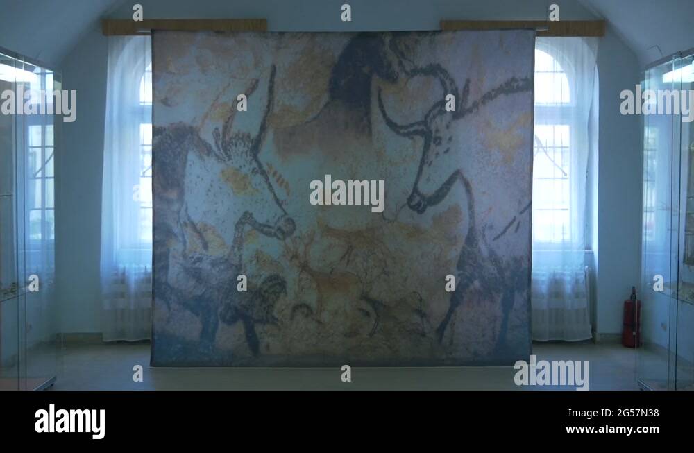 Museum canvas Stock Videos & Footage - HD and 4K Video Clips - Alamy