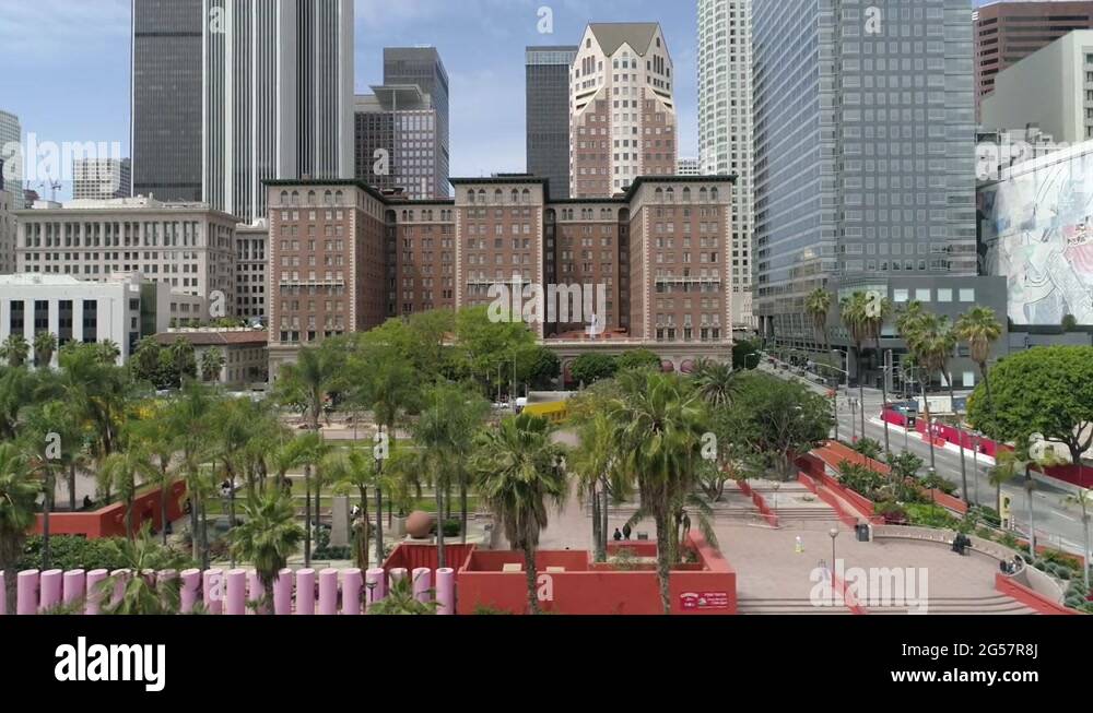 Pershing square los Stock Videos & Footage - HD and 4K Video Clips - Alamy