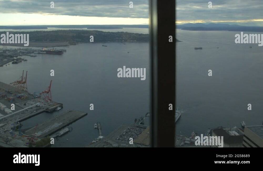 Elliot see Stock Videos & Footage - HD and 4K Video Clips - Alamy