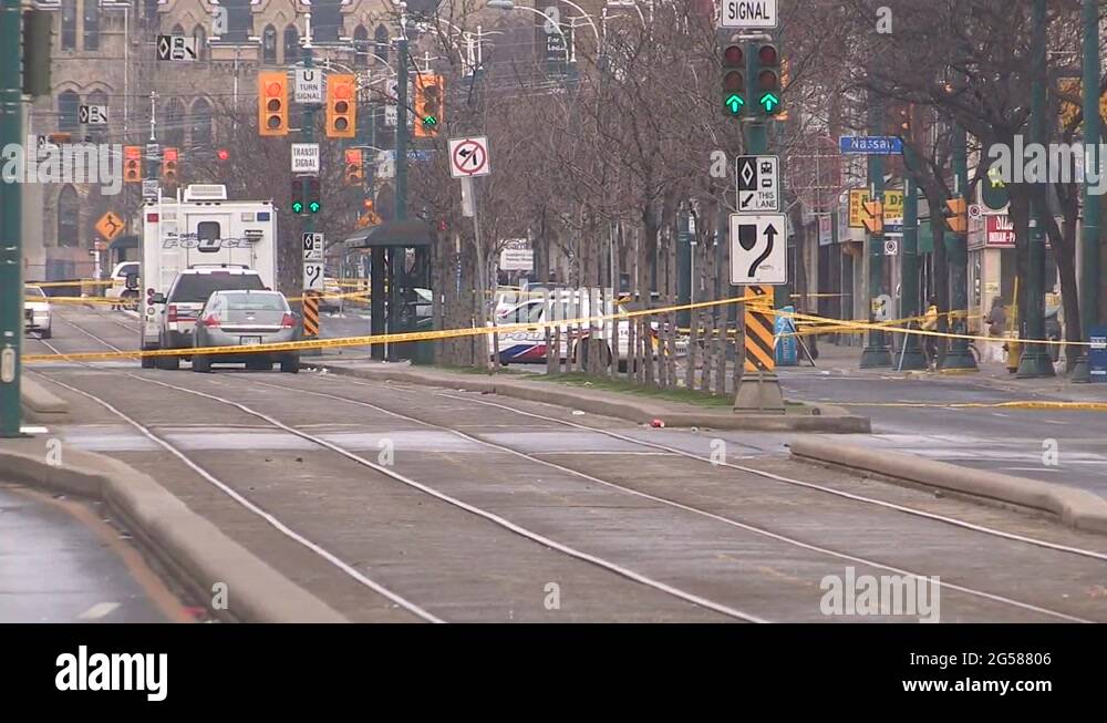 Police officers at shooting murder crime scene in Chinatown downtown ...