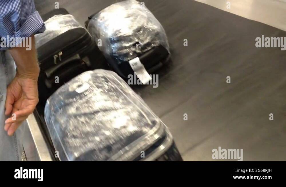 Baggage Stock Videos & Footage - HD and 4K Video Clips - Alamy