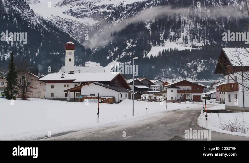 Tyrolean ski village Stock Videos & Footage - HD and 4K Video Clips - Alamy