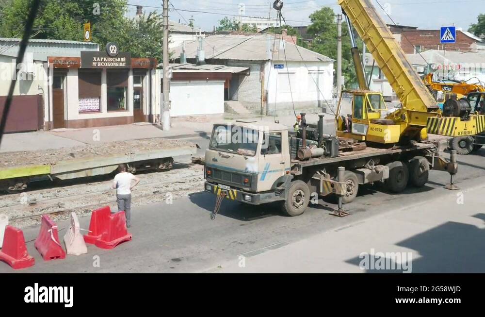 Replacing rail Stock Videos & Footage - HD and 4K Video Clips - Alamy