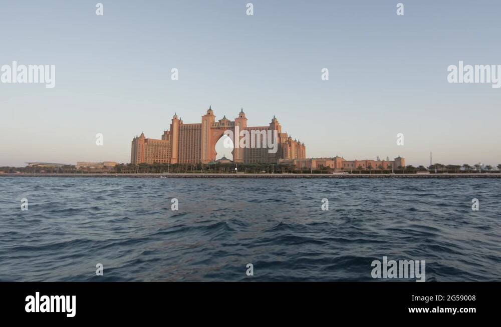 Building of atlantis the palm hotel dubai Stock Videos & Footage - HD ...