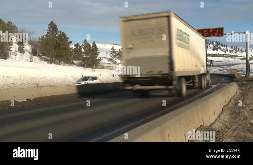 Traffic warning sign Stock Videos & Footage - HD and 4K Video Clips - Alamy