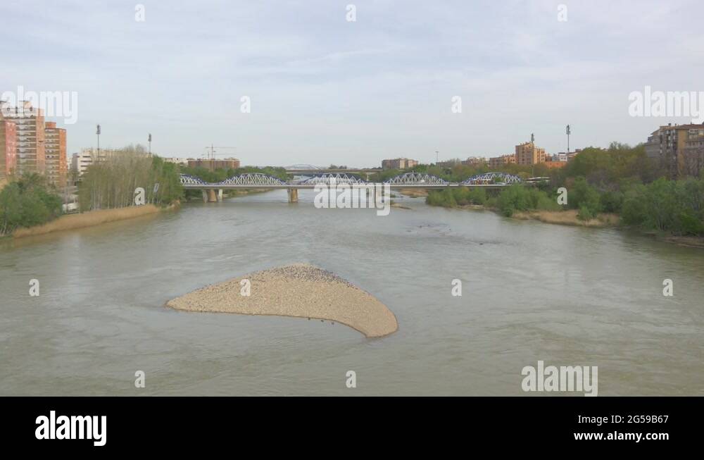 Pilar puente Stock Videos & Footage - HD and 4K Video Clips - Alamy