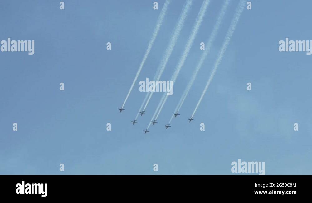 Formation flying Stock Videos & Footage - HD and 4K Video Clips - Alamy
