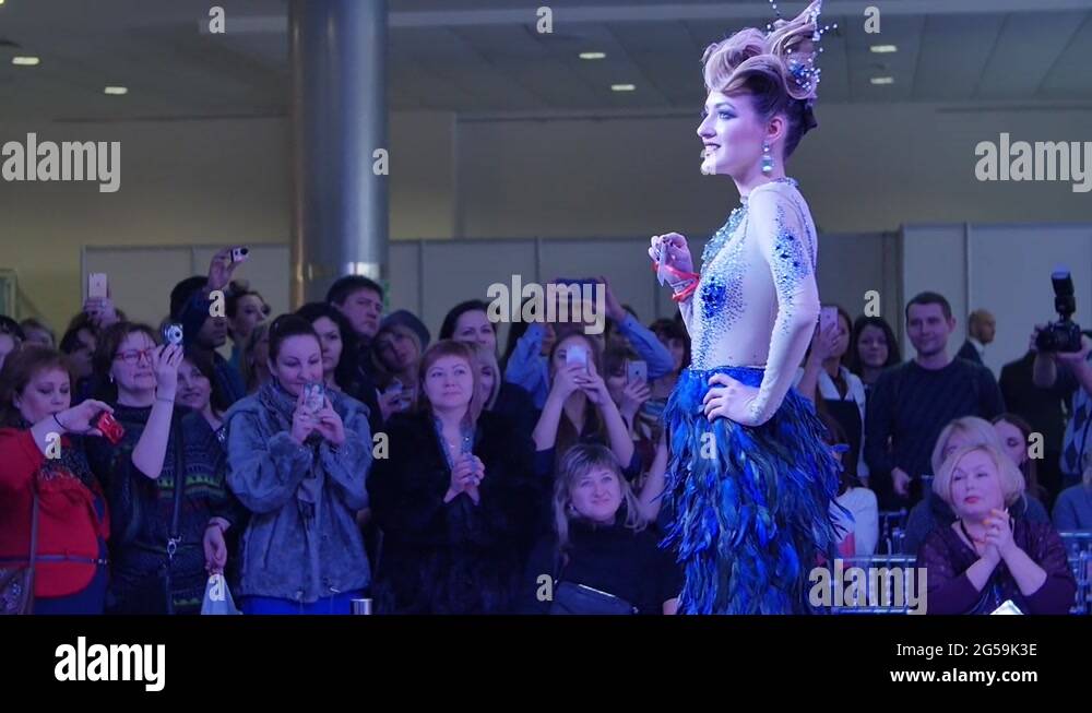 Catwalk model on white Stock Videos & Footage - HD and 4K Video Clips ...