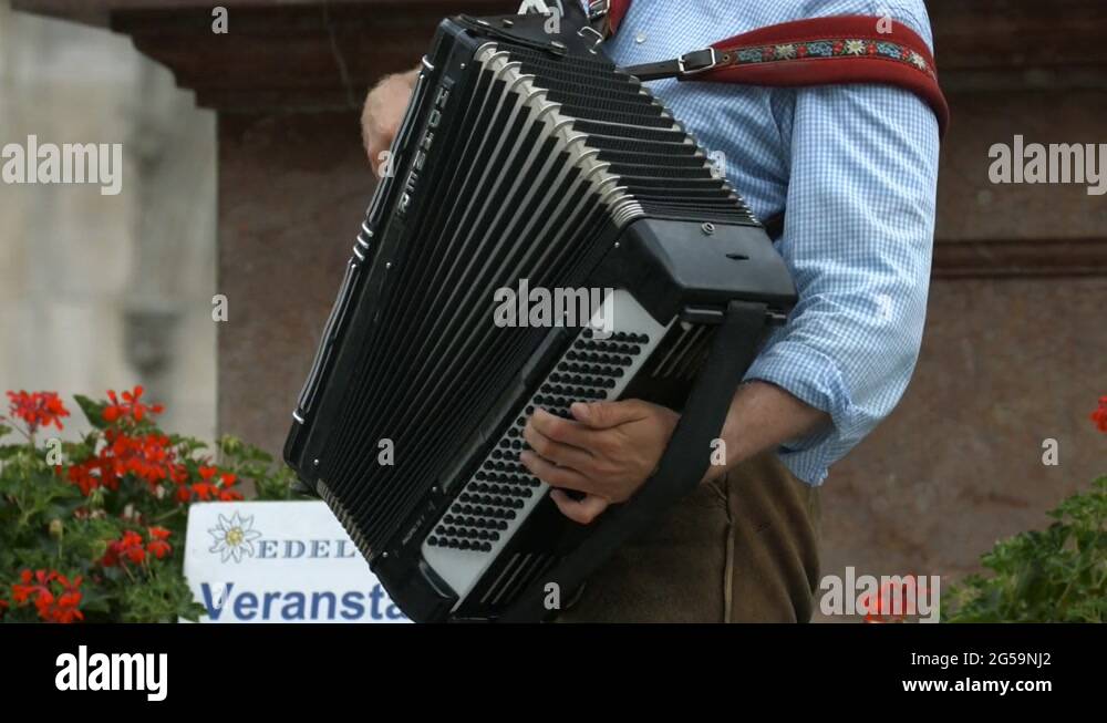 Playing accordion Stock Videos & Footage - HD and 4K Video Clips - Alamy
