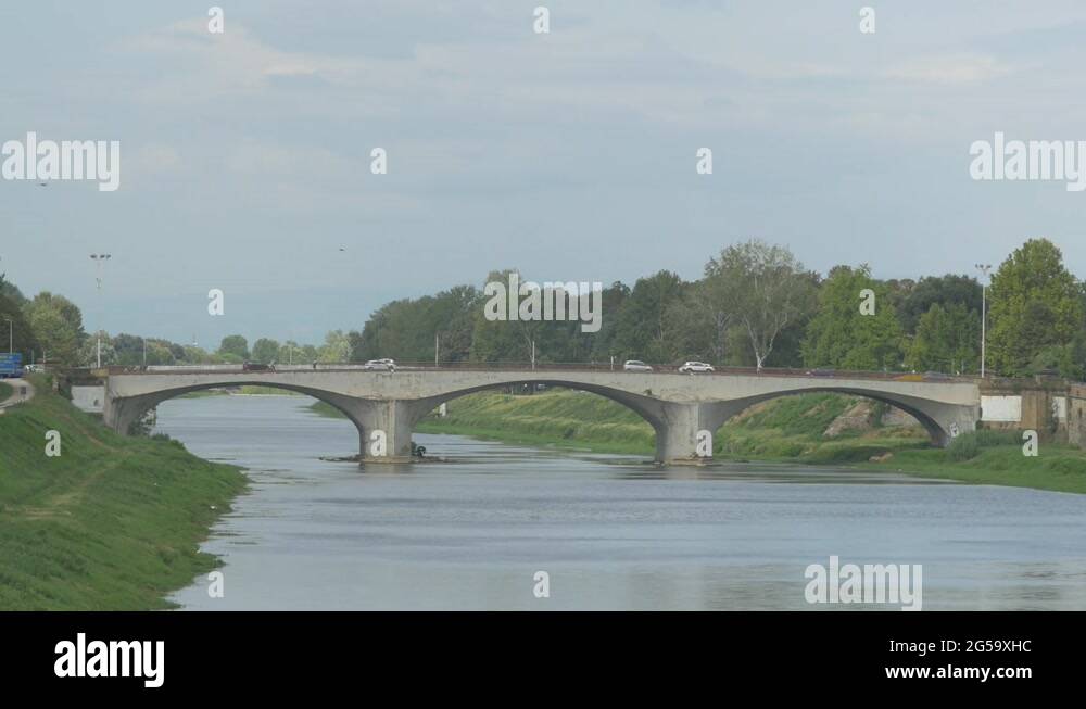 Road bridge trees Stock Videos & Footage - HD and 4K Video Clips - Alamy