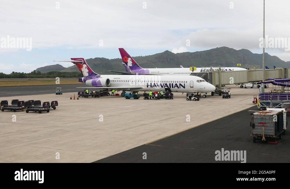 Hawaiian Airlines Honolulu international airport ramp Hawaii HD Stock ...