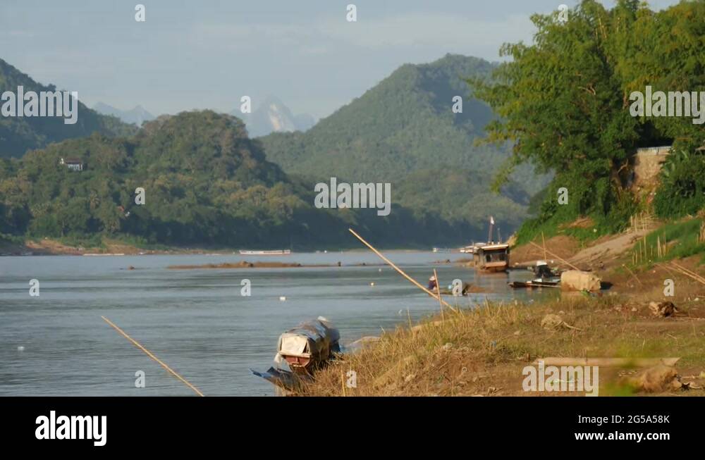 Fishing in the mekong river Stock Videos & Footage - HD and 4K Video Clips - Alamy