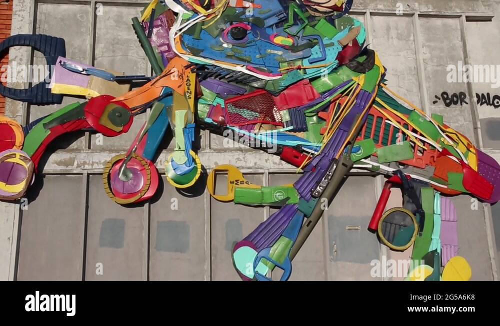 Waste to art Stock Videos & Footage - HD and 4K Video Clips - Alamy