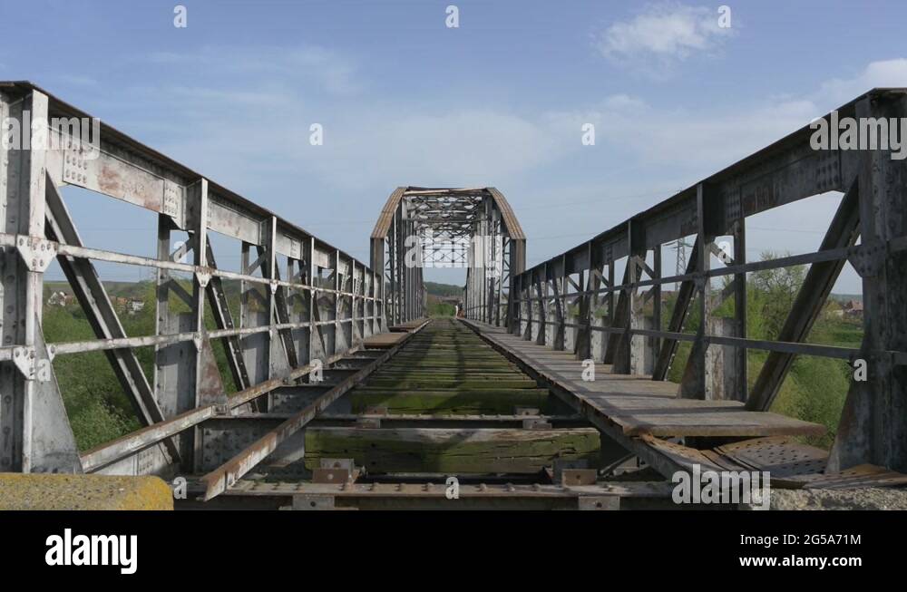 Train bridge Stock Videos & Footage - HD and 4K Video Clips - Alamy