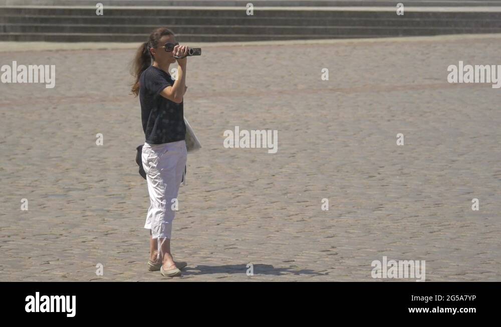 Woman filming Stock Videos & Footage - HD and 4K Video Clips - Alamy