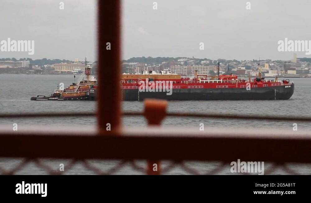 Methane tanker Stock Videos & Footage - HD and 4K Video Clips - Alamy