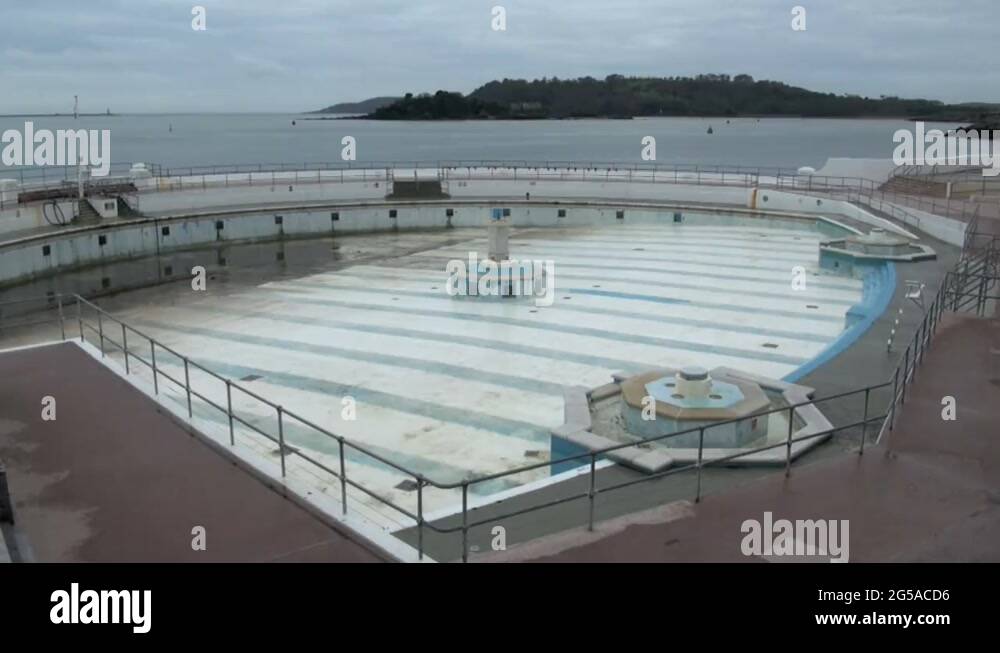 Lido swimming pool Stock Videos & Footage - HD and 4K Video Clips - Alamy
